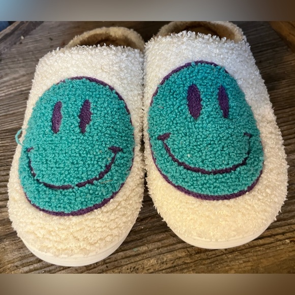Shoes | Cozy Cream Slippers With Teal Smiley Face | Poshmark